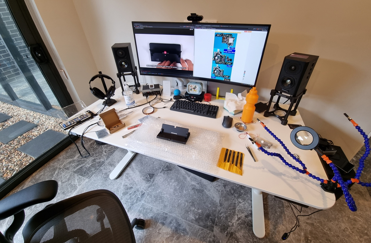 Nintendo Switch OLED Modding – Calvin Bui